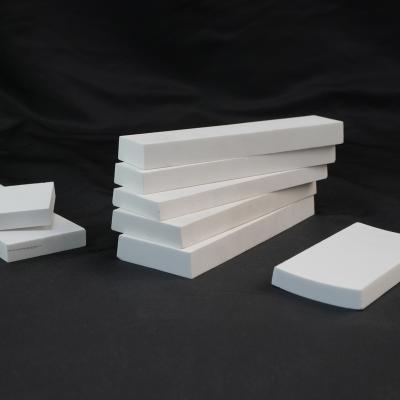 China Excellent Chemical Resistance Alumina Ceramic Tiles with High Thermal Shock Resistance and Customizable Size for sale