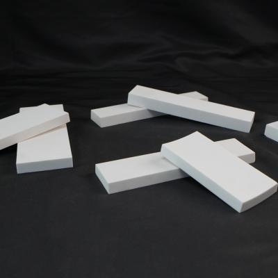 China 95% Alumina Ceramic Tiles with 9 Mohs Hardness for sale