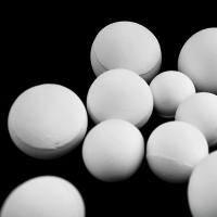 China 92% Alumina Ceramic Grinding Balls with Mohs 9 Hardness and Excellent Corrosion Resistance for Mining and Chemical Processing for sale