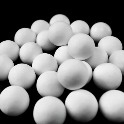 China Precision Grinding Alumina Ceramic Grinding Balls with Thermal Conductivity 20 W/mK Low Water Absorption ≤0.01% and Flexural Strength 40MPa for sale