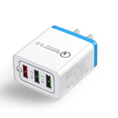 China 5V 2.4A USB Charger QC3.0 Fast Charging With 3 USB Output for sale
