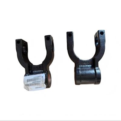 China Integrated Cast U-Type Suspension Spring Shackle FG9806520010 With Built-In Copper Bushing Heavy Load Chassis Fitting for sale