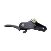 China Textured Grip Mask Lock Operating Handle DZ14251110075 Pre-Assembled Mounting Plate Truck Front Face Release Spare Part for sale