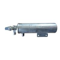 China Multifunctional truck AC receiver drier built with dual pressure switch DZ13241821201 for F2000 vehicles for sale