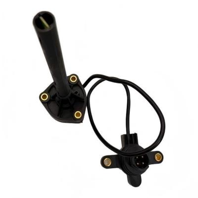 China Engine Oil Level Sensor 21042447 032.370 Replacement For Heavy Truck Engine Monitoring System Maintenance for sale
