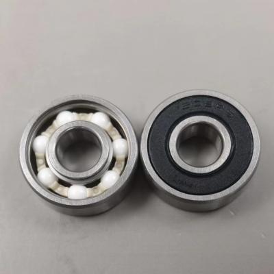 China 608-Rs Hybrid Ceramic Ball Bearings Skateboard Black Nylon Cage Single Rubber Seal for sale