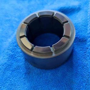China Customized Pressureless Sintered SSIC Bushing for Pumps for sale