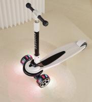 China Adjustable Height Kids 3 Wheel Scooter With One Button Folding for sale
