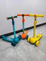 China Customized Kids Kick Scooter 3 Wheel Stand Up Scooter With PU Wheels for sale