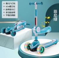 China Anti Rollover Foldable Light Up Scooter 3 Wheel Kick Scooter Fashionable for sale