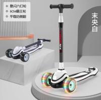 China Anti Rollover Foldable Light Up Scooter 3 Wheel Kick Scooter Fashionable for sale