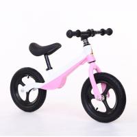 China Compact Trendy 12 Inch Wheel Balance Bike Magnesium Alloy Frame for sale