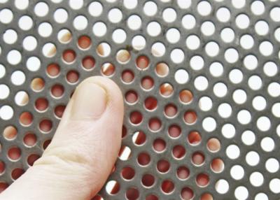 China Low Carbon Steel Perforated Metal Screen Decorative Punching Hole 2.0mm for sale