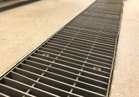 China Galvanized Metal Catwalk Flooring Steel Walkway Grating For Chemical Plant 25*5mm for sale