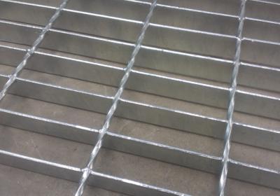 China Durable Outdoor Steel Walkway Grating Galvanized Building Materials for sale