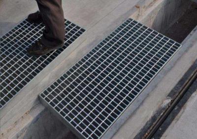 China Customizable Hot Dip Galvanized Steel Walkway Grating For  Drain Cover 30*5mm for sale