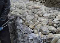 China 80x100mm Pvc Coated Gabion Wire Mesh In Flood Control Retaining Wall for sale