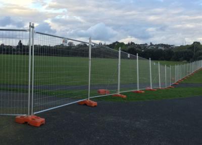 China Powder Coated Green Color Temporary Mesh Fencing 2.1x2.4m for Sport for sale
