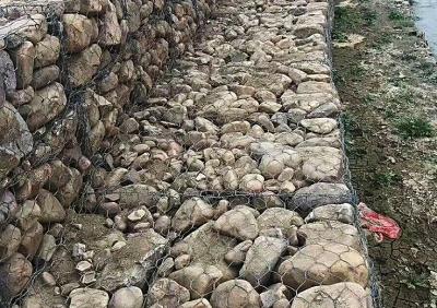 China Gavanized Gabion Stone Cages For Preventing Of Rock Breaking 2*1*1m for sale