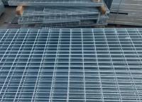 China Galvanized Steel Walkway Grating Black / White For Chemical Plant 30*3mm for sale