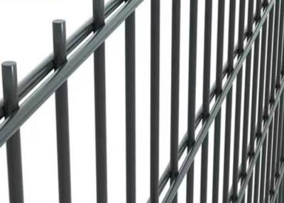 China 50mm X 200mm Mesh Size Double Loop Wire Fence Square Post For Protection for sale