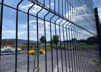 China Hot Dipped Galvanized 3D Curved Fence Panel 2.0m-3.0m Width for sale