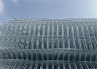 China Customizable Triangle Welded Wire Mesh Fence with 50*150mm Mesh Hole for sale