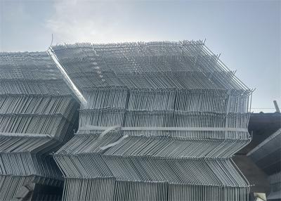 China Wire Mesh Fence Triangle Panel Low Carbon Steel for Sturdy Construction for sale