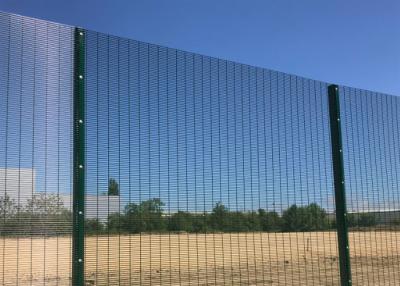 China 3D Curved Hot Dip Galvanized 358 Security Fencing For Schools / Parks 4.0mm for sale
