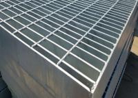 China Modular 1200×3000mm Galvanised Walkway Grating With Pre Assembled Panels for sale
