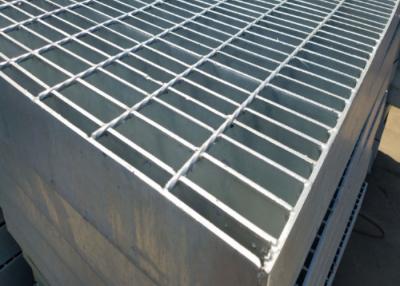 China Modular 1200×3000mm Galvanised Walkway Grating With Pre Assembled Panels for sale