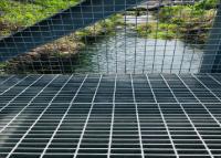 China Modular Steel Walkway Grating Quick Install Corrosion Resistant Load Rated for sale
