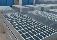 China Galvanized Steel Grid Steel Walkway Grating for Slippery Area / Outdoor Platform for sale