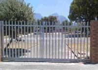 China Weatherproof Steel Security Palisade Fencing 1.8m-2.4m Height Low Carbon Steel Wire Material for sale