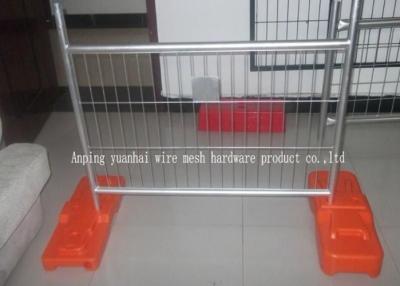 China Temporary Mesh Fencing 2400mm x 2100mm PVC Coated Movable Security Barrier for Traffic Control for sale