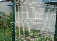 China Rot Proof Triangle Fence Panel 103-240cm Height with 3.5-8.0mm Low Carbon Steel Wire for Garden Security for sale