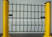 China Triangle Welded Wire Garden Fence 103-240cm Height with 3.5-8.0mm Wire Diameter for Easy Installation for sale