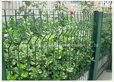 China Customized Size 2x2 Triangle Fence Panel Welded Wire Mesh White Green Color for sale