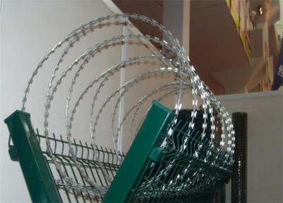 China BTO-10 BTO-22 Cross Loop Razor Barbed Wire 1000mm Coil Diameter with 2.5mm Wire and 22mm Barb Length for sale