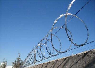 China Security 304 Concertina Razor Wire Fencing with 450-960mm Diameter and 0.5mm Thickness for Perimeter Protection for sale