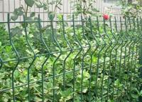 China Custom Iron Triangle Wire Mesh Fencing Panels Peach Shaped For Municipal Fence for sale