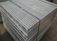 China Galvanized Steel Grating Panels 20×3mm to 45×5mm with 12.5-50mm Bearing Bar Pitch for Industrial Flooring for sale