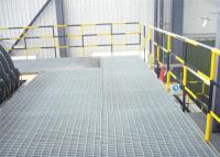 China Low Carbon Steel Walkway Grating 20x5mm to 75x8mm Bearing Bars with 25-65mm Pitch for Rain Drainage for sale