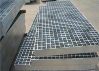 China Lightweight Carbon Steel Walkway Grating 7350mm Length with 20×3mm to 100×6mm Bearing Bars for Industrial Applications for sale