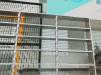 China Anti-Corrosive Galvanized Steel Walkway Grating 3'x20' with 0.3-0.8mm Thickness and Serrated I Bar Design for sale
