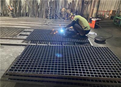 China ISO 30/5 Hot Dip Galvanized Steel Grating 30mm x 100mm for Industrial Platforms and Walkways for sale