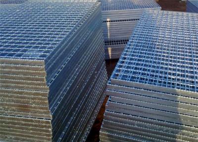 China Steel Walkway Mesh HDG 30x3 Steel Grid Plate - Hot-Dip Galvanized Industrial Grating with 20-65mm Bearing Bars for sale