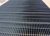China Stair Treads 32x5mm 316L Steel Walkway Grating for sale