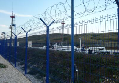 China 55x200mm 3d Curved Welded 4.0mm Triangle Fence Panel for sale