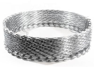 China 33 Loop Bto-30 Razor Barbed Wire Concertina Hot Dipped Galvanized 900mm Coil Diameter for sale